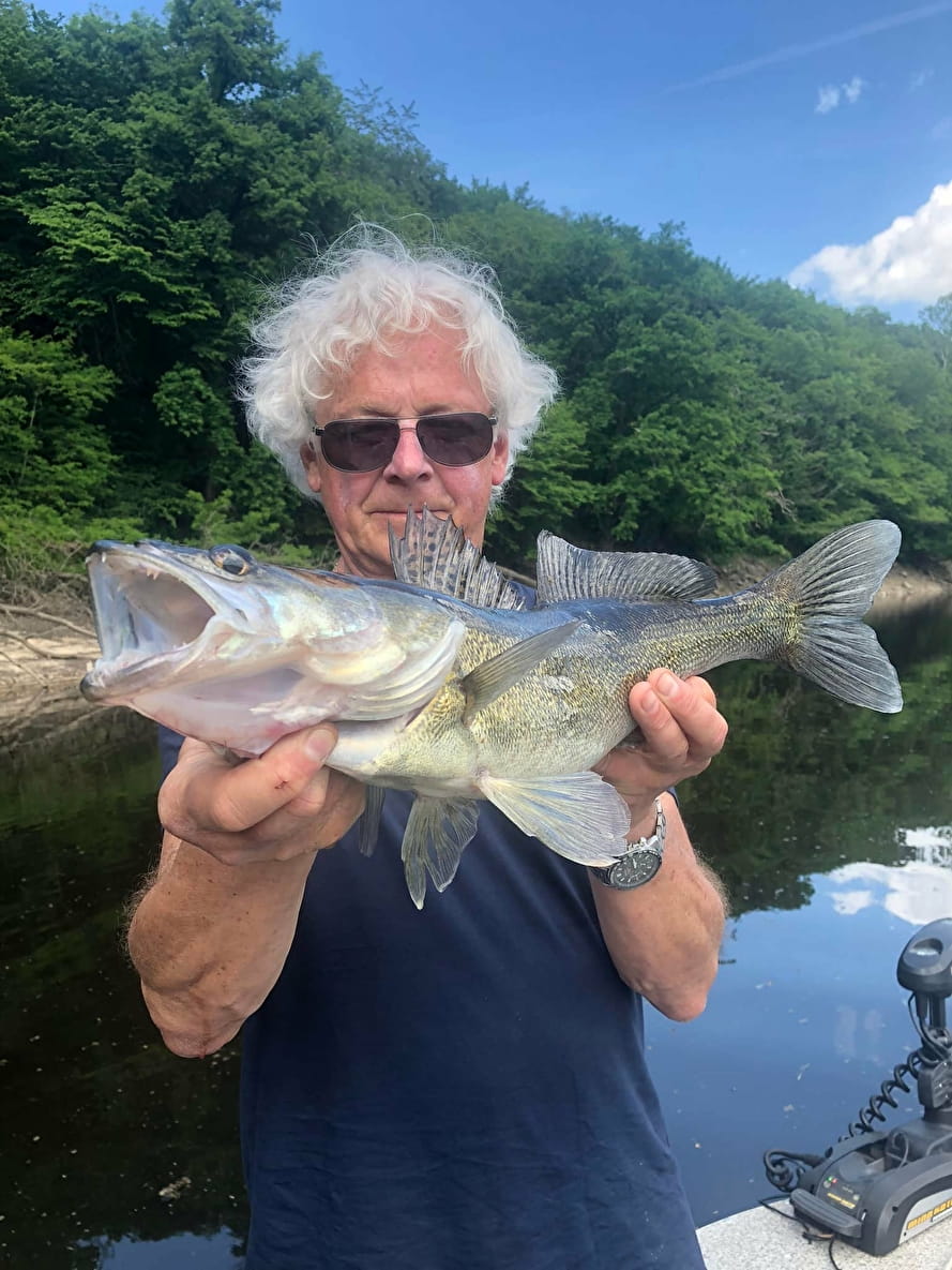 Pêche au lac de Chaumeçon | Morvan Sommets et Grands Lacs