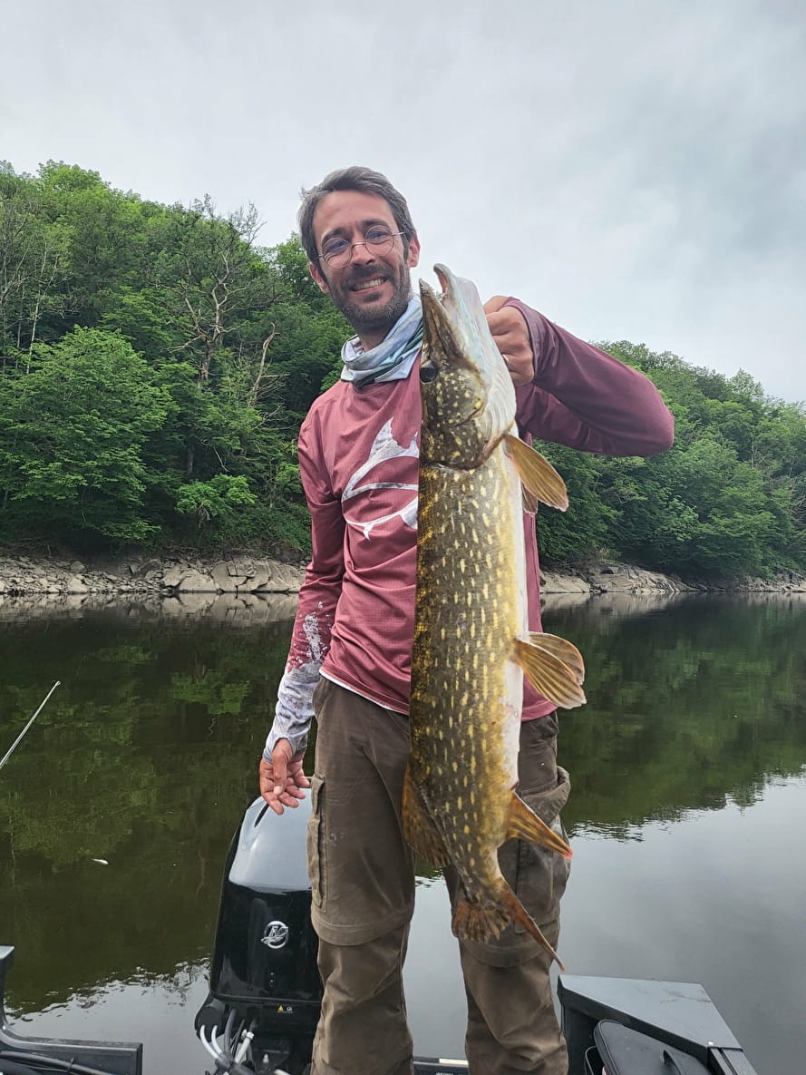 Pêche au lac de Chaumeçon | Morvan Sommets et Grands Lacs